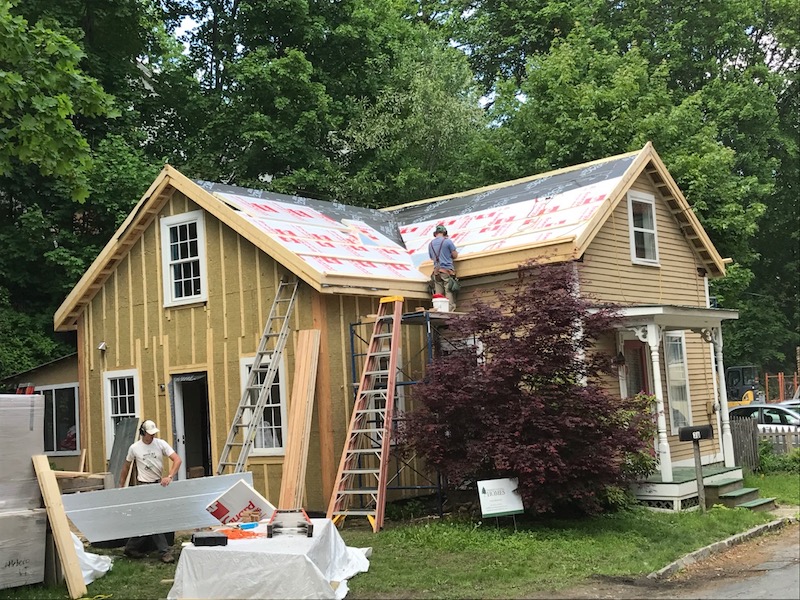 A New Halogen-Free Polyiso Insulation from GAF | BuildingGreen